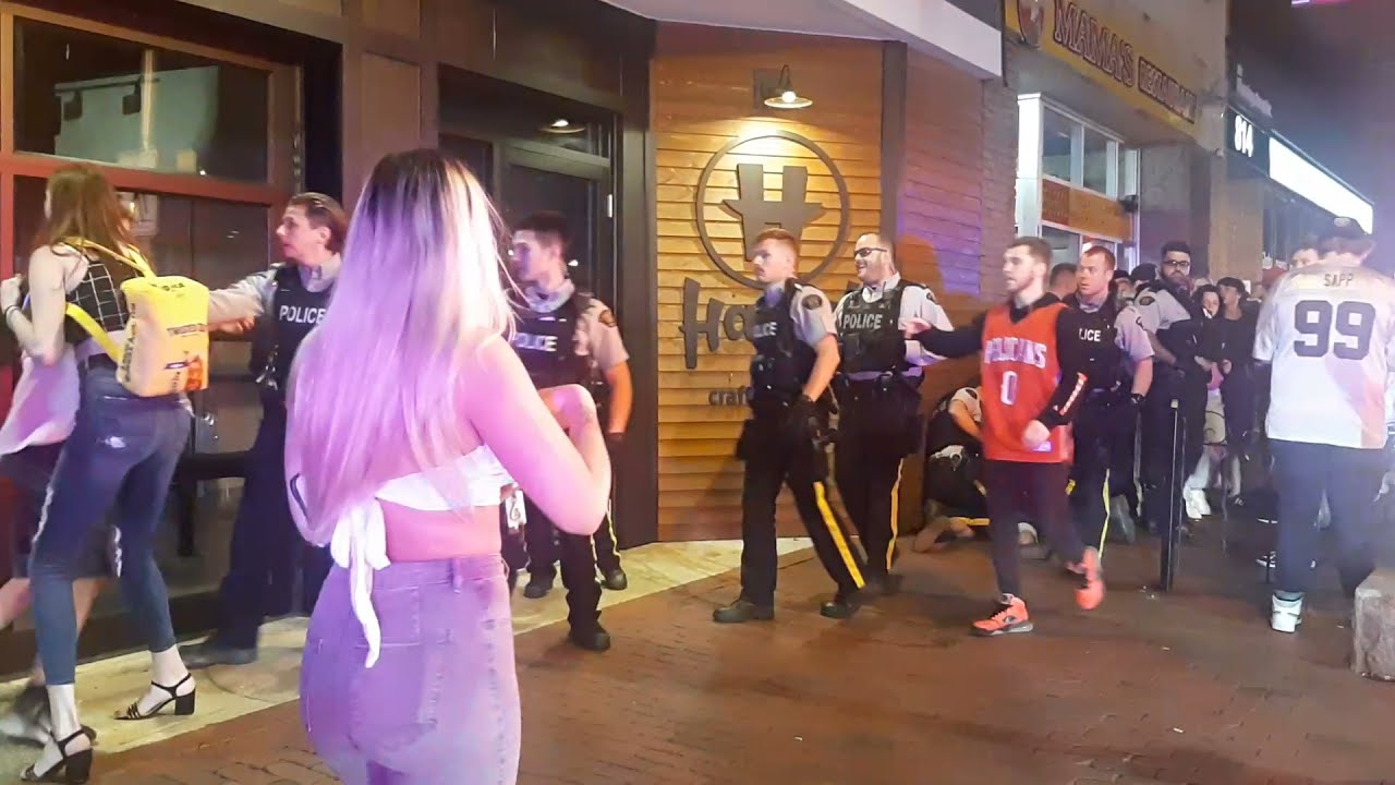 Downtown Friday Night Fight / Downtown Moncton / 08-21-21 - YouTube