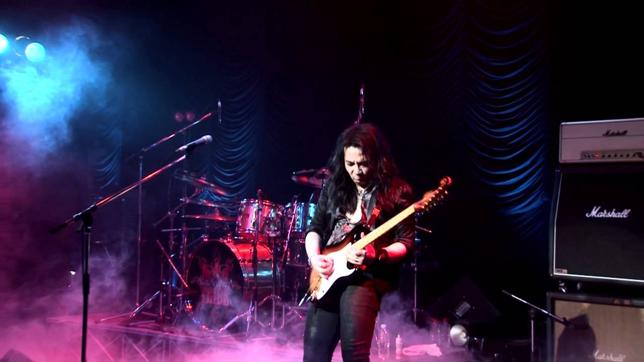 OPUS#1 - Kelly SIMONZ@東京キネマ倶楽部"Revelation 2012" - YouTube