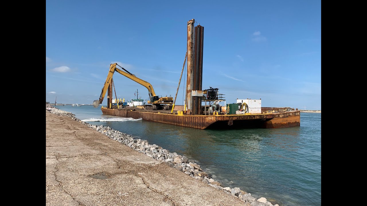 Port Aransas Jetty Work - YouTube