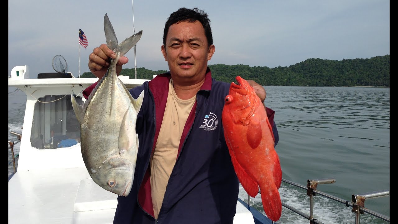 Deep Sea Fishing, Penang to Malacca Strait, March 2013. - YouTube