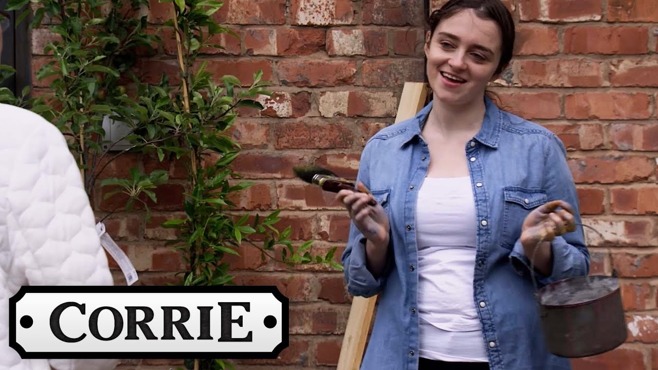 Nina Begins Work on Seb's Memorial Garden | Coronation Street - YouTube