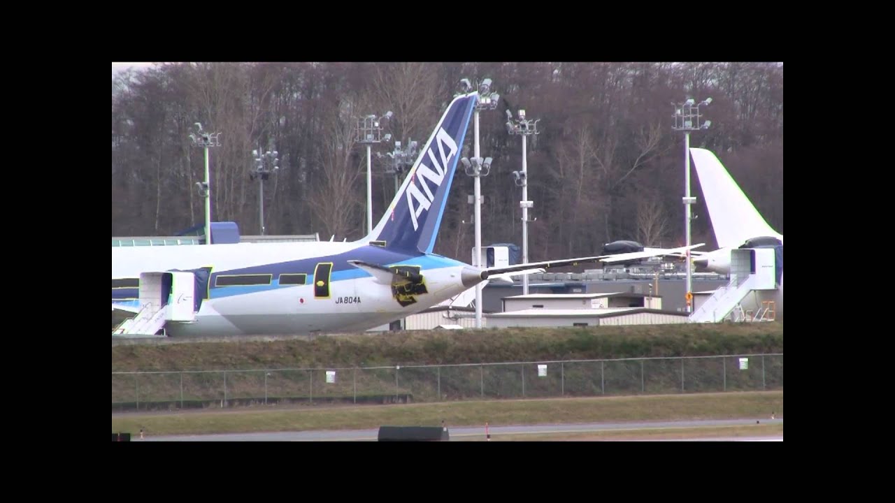 Boeing Everett Flightline - YouTube