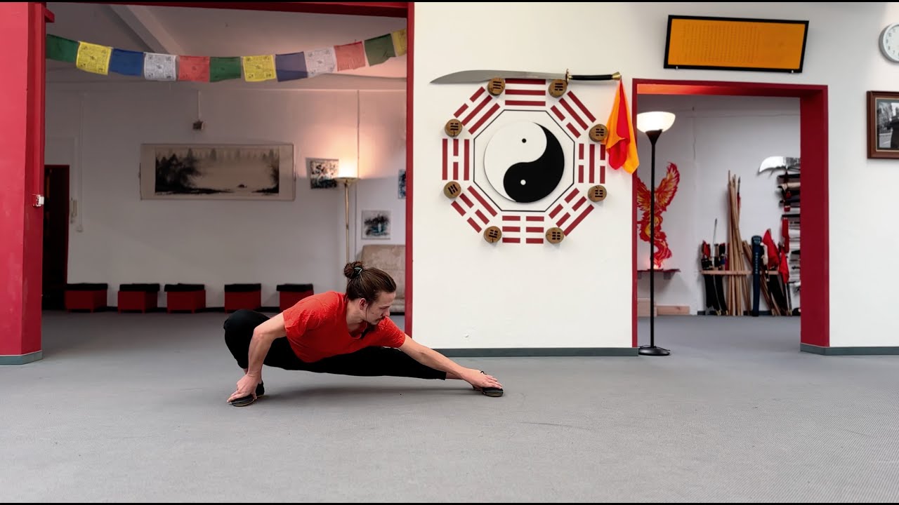 Pu Bu Stretch Kung Fu Exercise: Finde the flow in your stretch! - YouTube