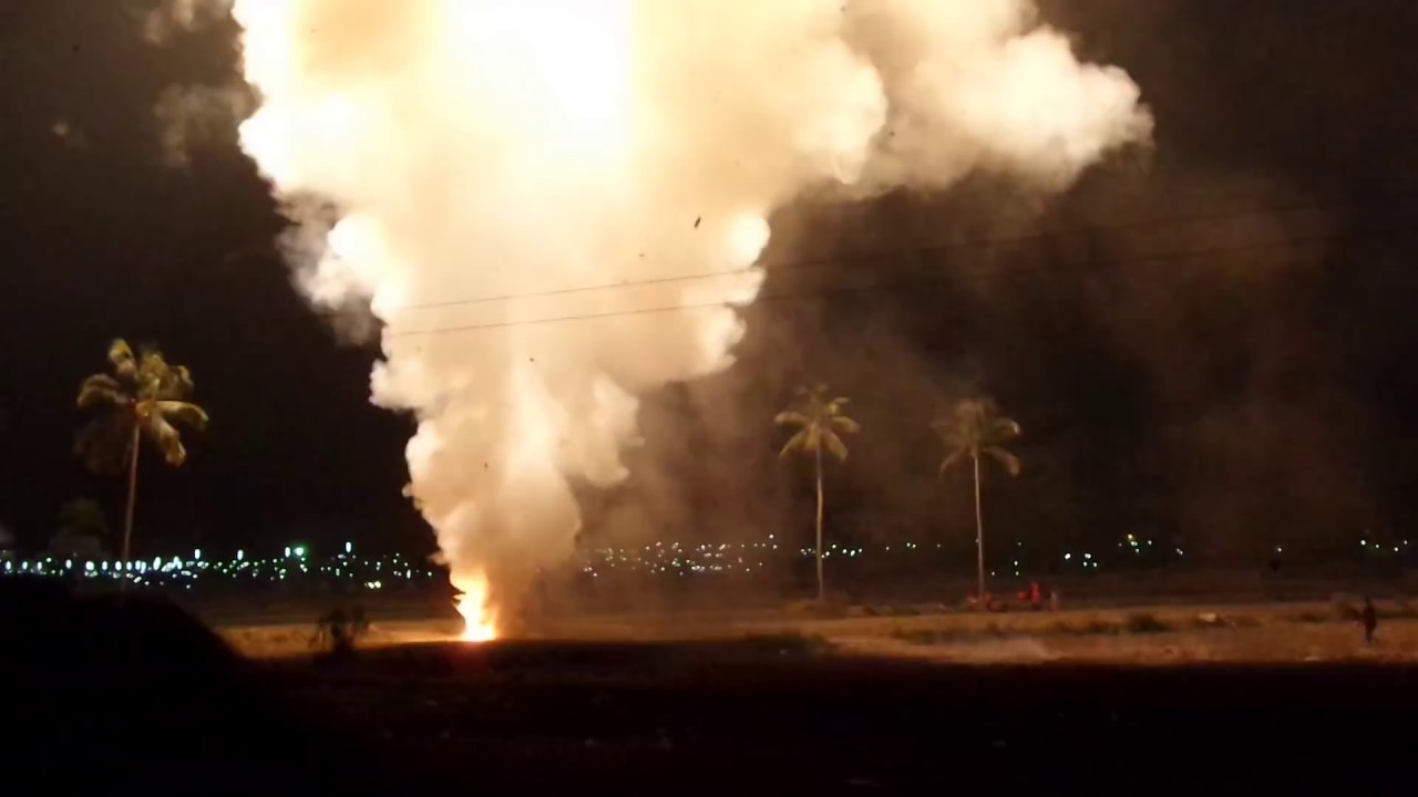 Nenmara vallangi vela 2016 (nenmara desham) - YouTube