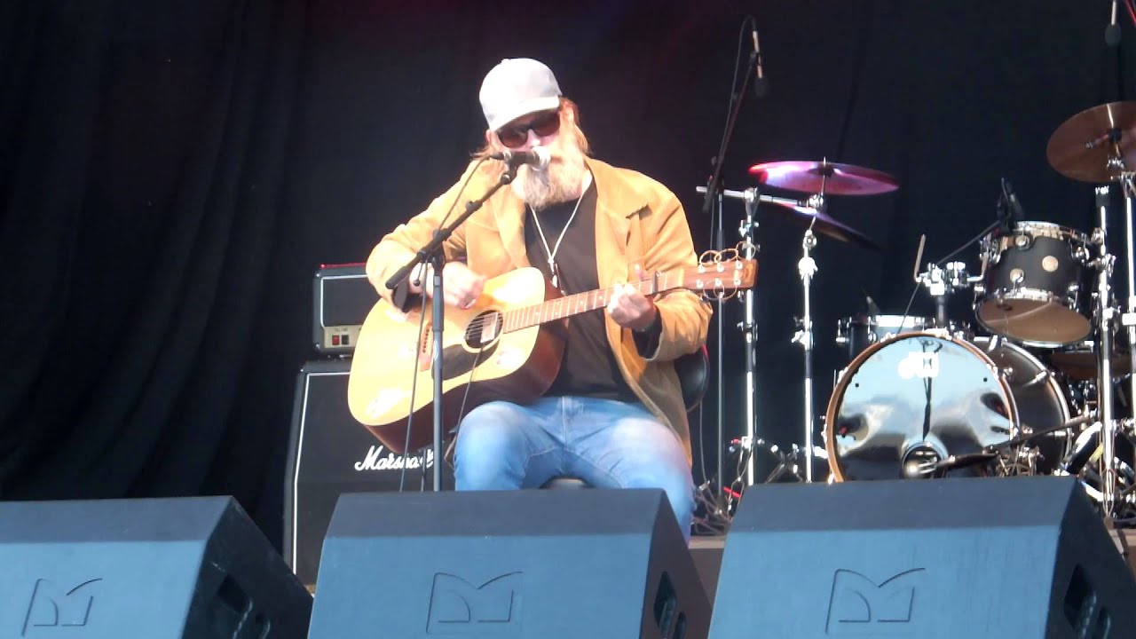 Tommy Tokyo 2 Karlsøyfestivalen 2014 - YouTube