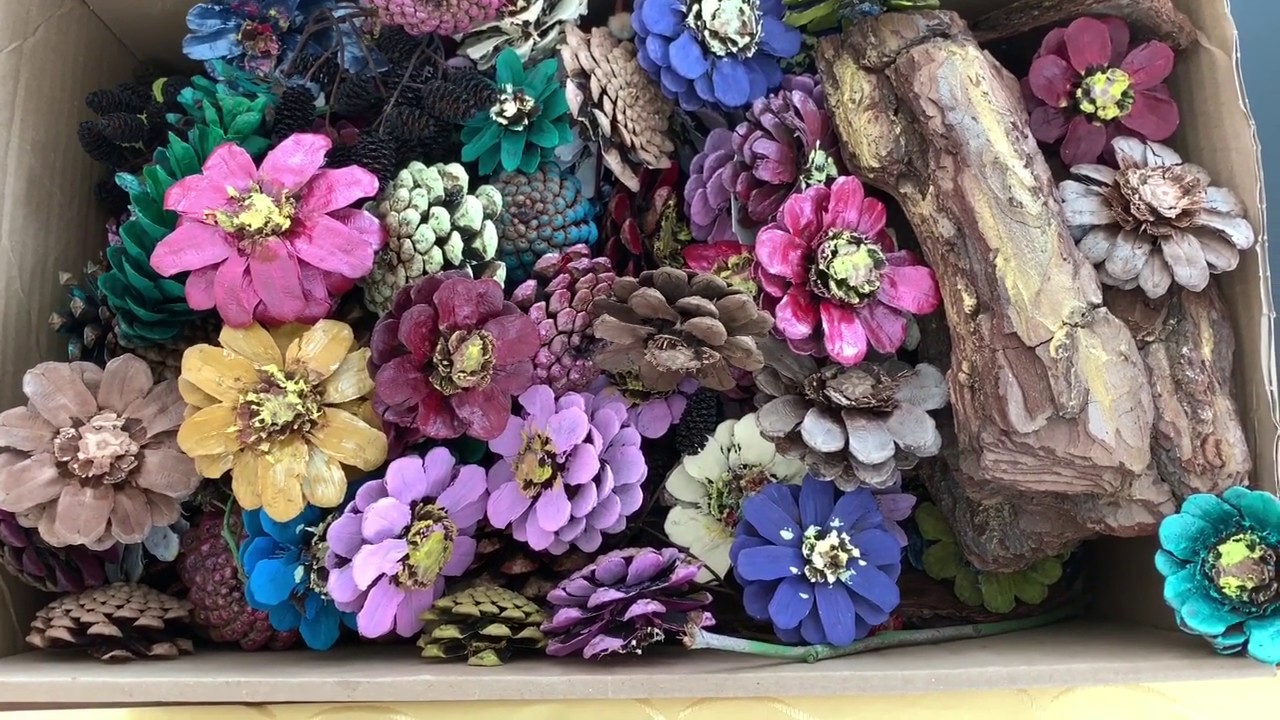 ARTES COM PINHAS/ARTESANATOS usando a pinha pra fazer lindos trabalhos ...