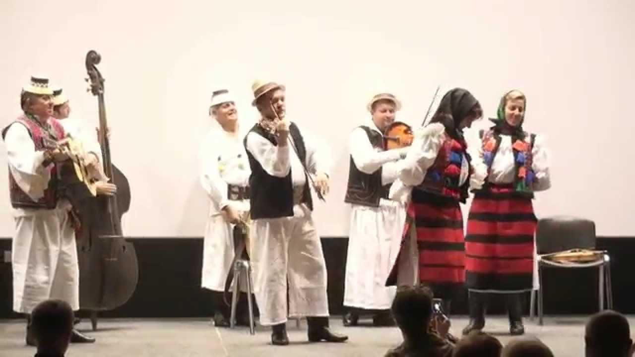 Ioan Pop si Grupul Iza - Barbatesc din Maramures - YouTube