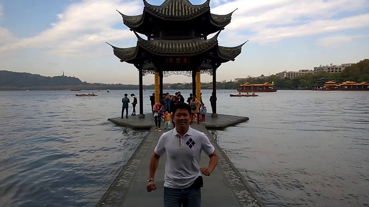 Running Through China: a video loop journey - YouTube