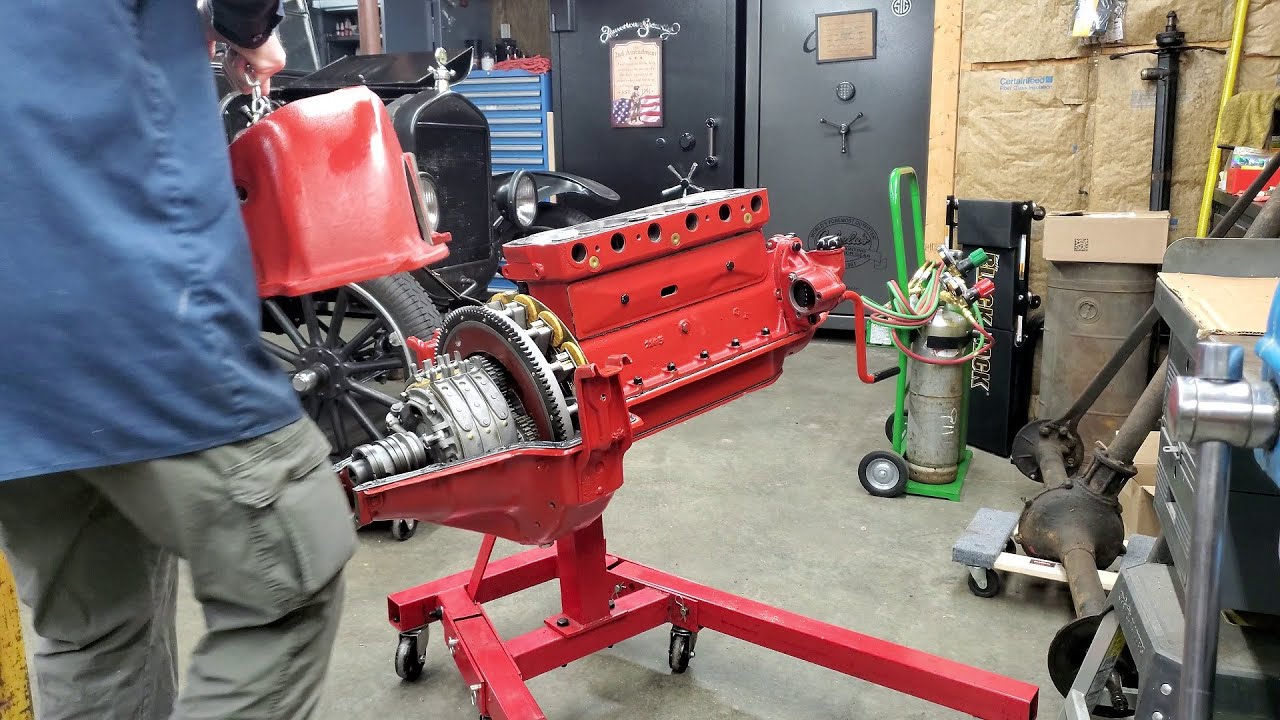 Mounting Hogs Head and Machining Hi Comp Cylinder Head - YouTube