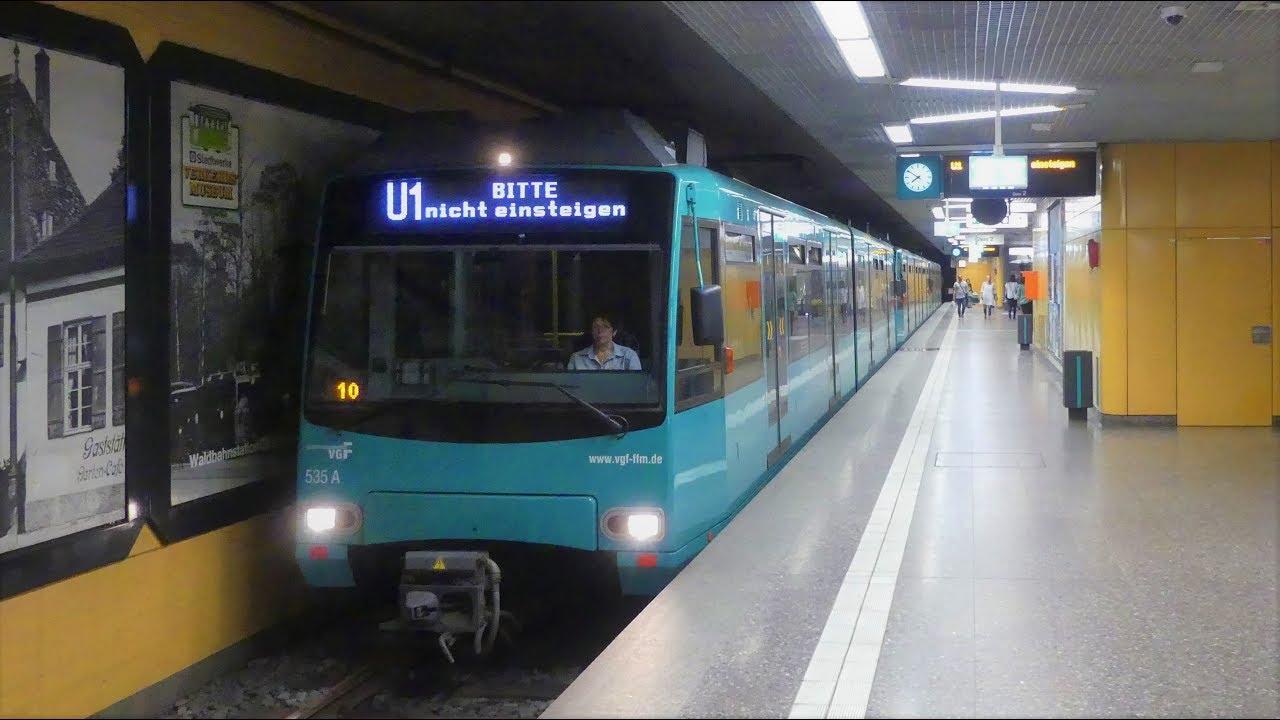 U-Bahn-Verkehr in Frankfurt Süd mit U4 und U5-Wagen - YouTube