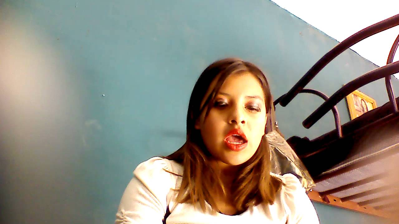 Cancion me vale perderte - YouTube