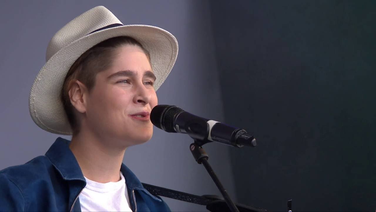 Sofia B Live Performance | Pride in London 2016 - YouTube