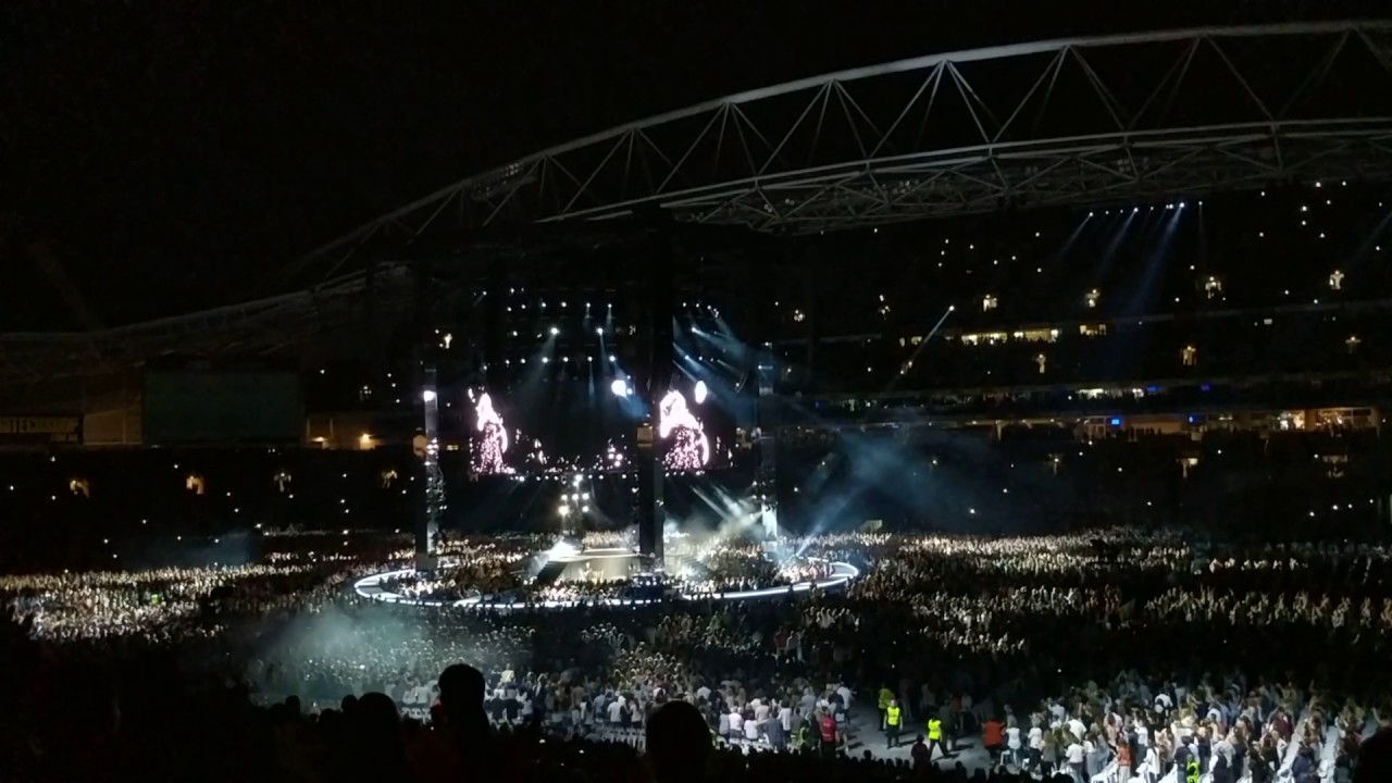 Rolling in the Deep - Adele LIVE @ ANZ Stadium Sydney Australia 10/03 ...