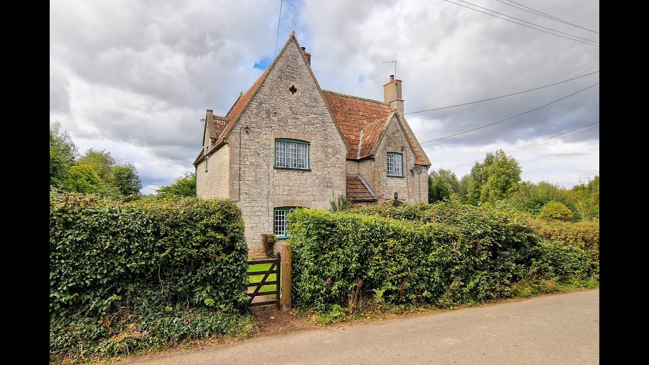 TO LET - Lakeside Cottage, 11 Hunstrete, BS39 - YouTube