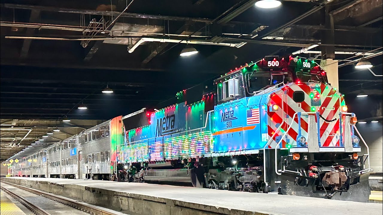 Metra Holiday Train 2024 (Part 4) - YouTube