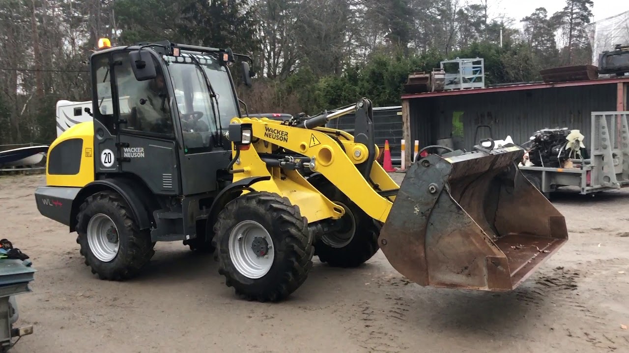 Hjullastare Wacker Neuson WL44 - YouTube