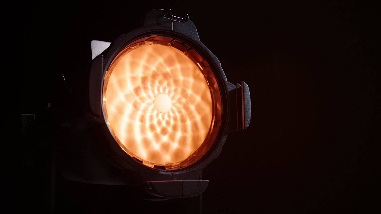 ETC ColorSource PAR V Zoom - YouTube