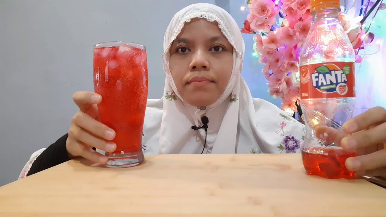 ASMR ONE-SHOT DRINKING SOUNDS FANTA STRAWBERRY - MUKBANG MALAYSIA - YouTube