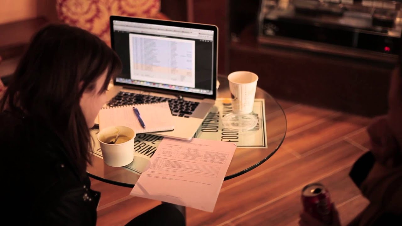 The Amex Café at AUP - YouTube