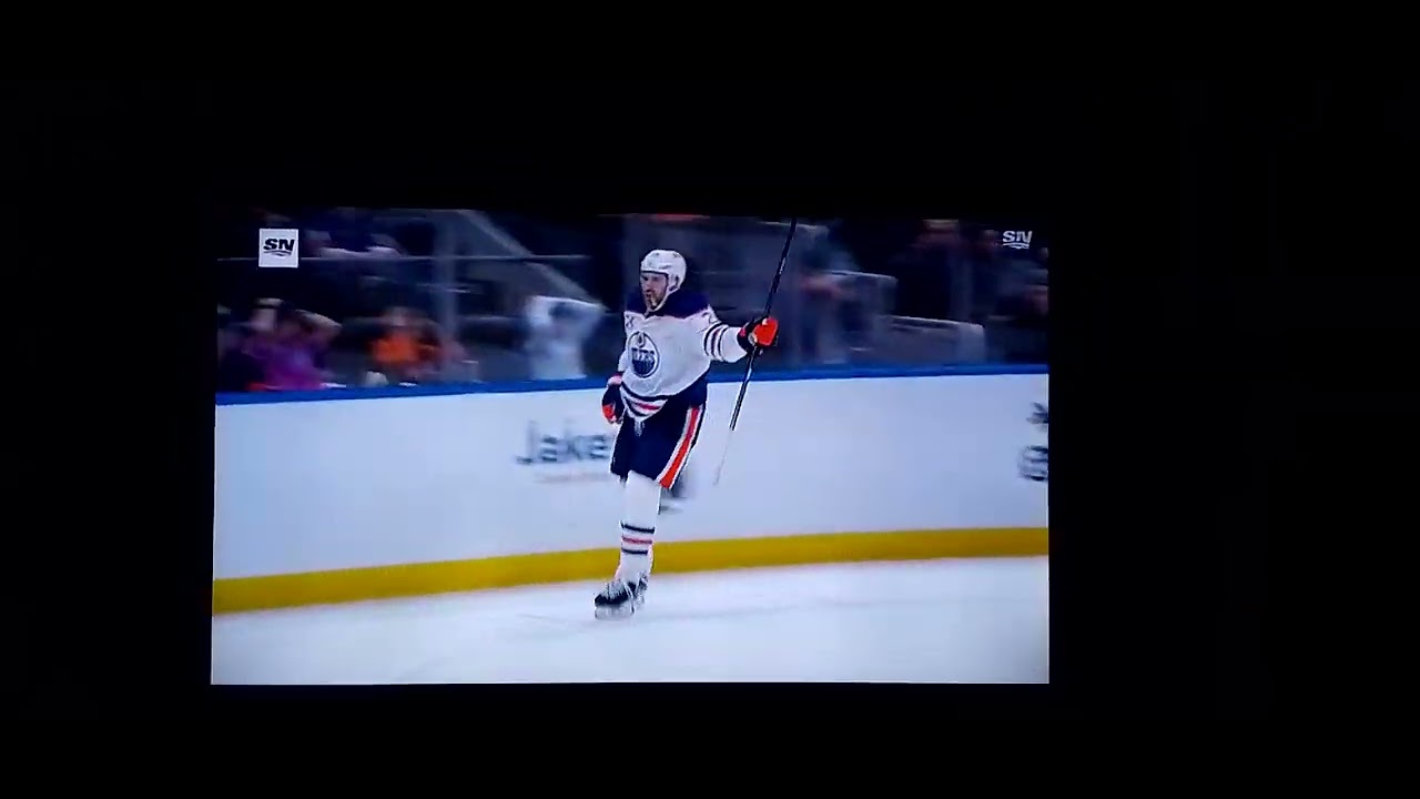 Look at this goal made by number 29 oilers+assist by oilers goalie 30 ...