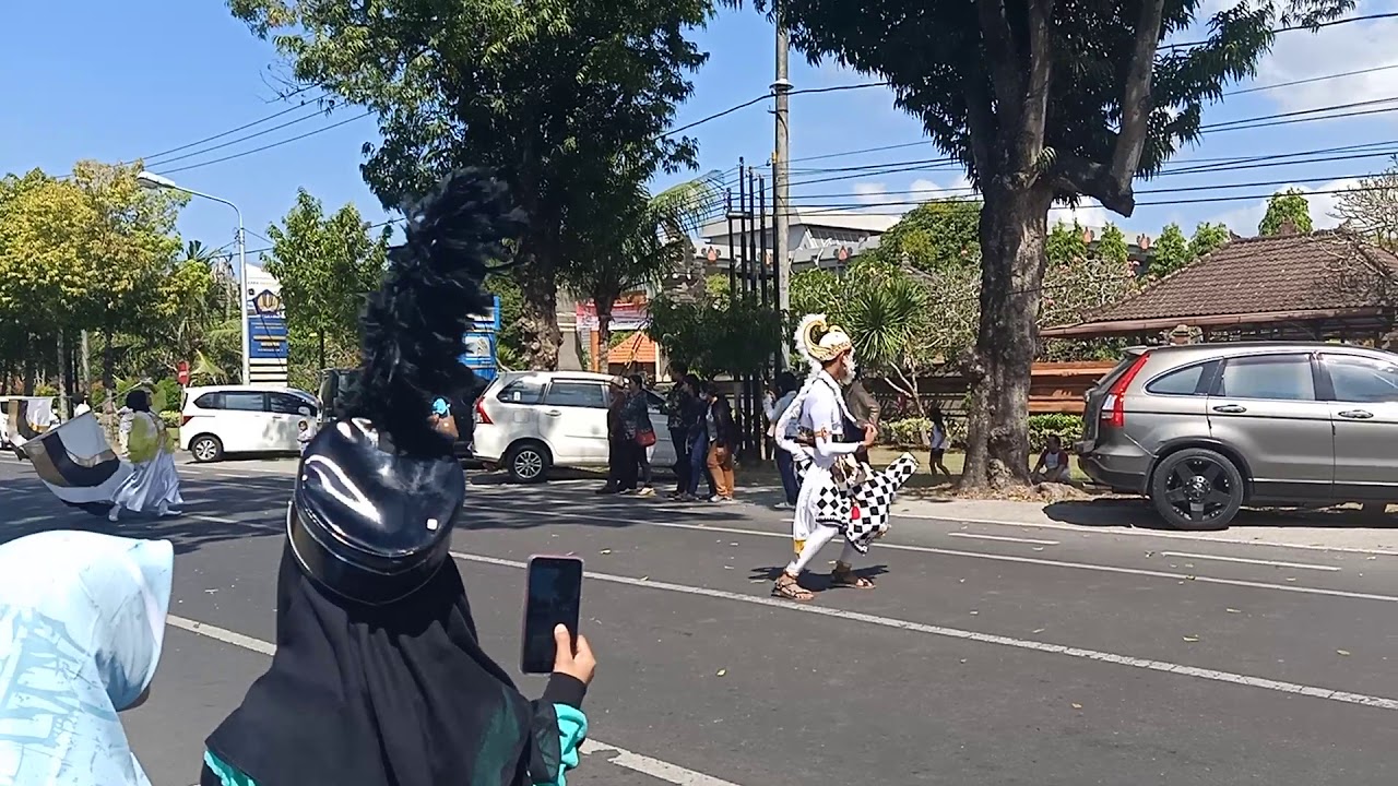 Marching band MAN Sidoarjo at Area playpass LANGGAM BALI 2019 - YouTube