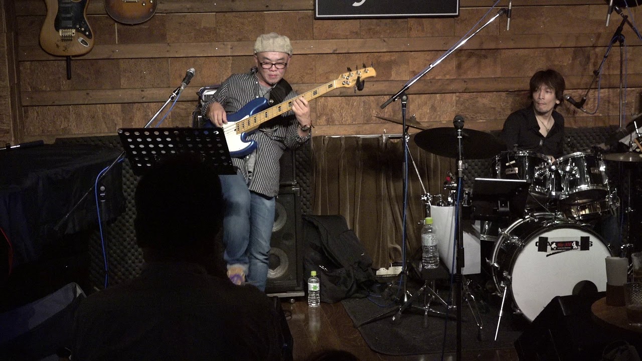 MoMo Band - Comin Home Baby - YouTube