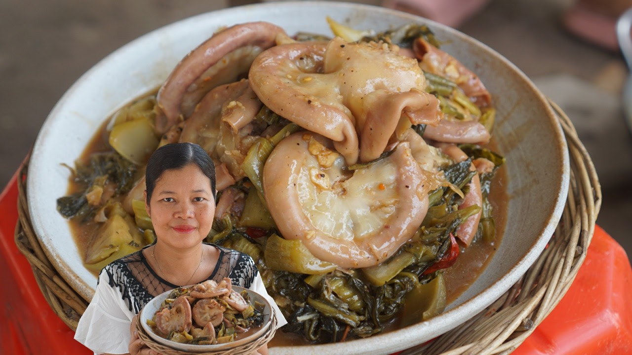 Cooking pork intestine with pickle green mustards recipe - Simple ...