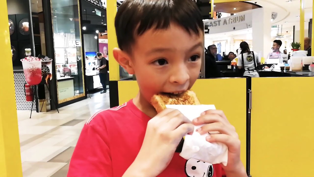 Having Cheese Toast at Say Chizu - YouTube