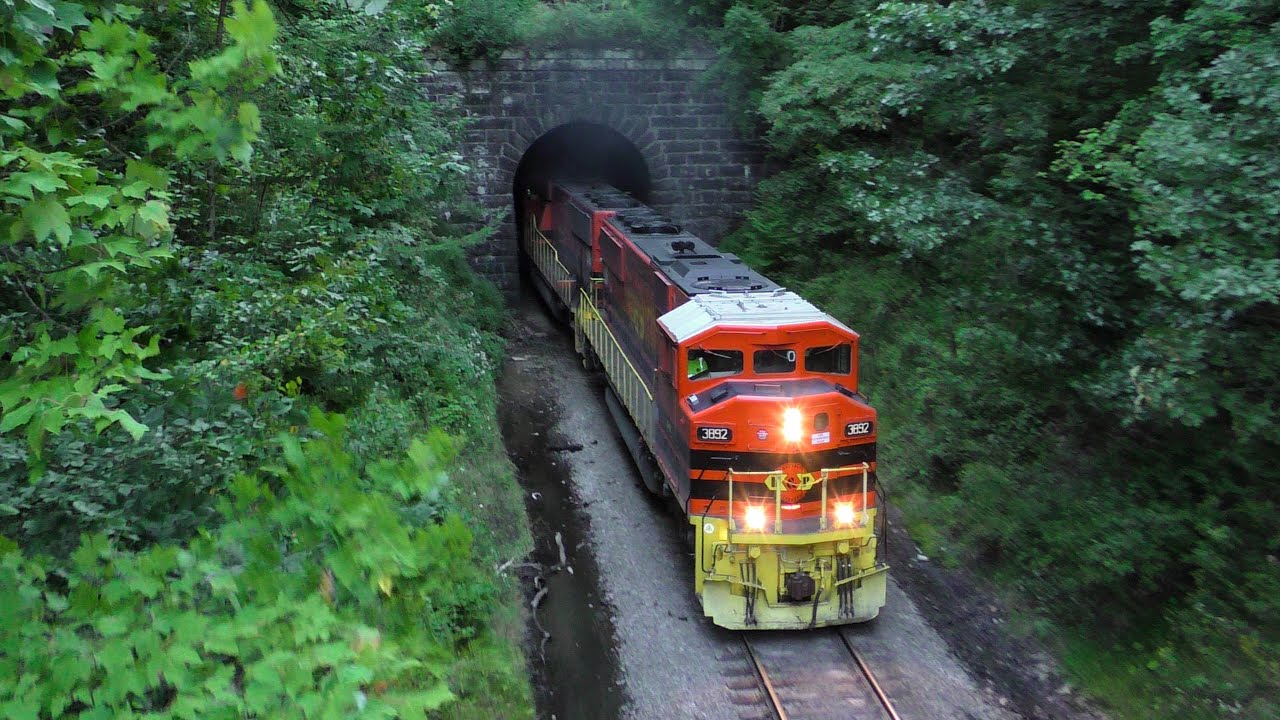 BPRR 3892 Triclops SD60M Leading BTRI - 9/14/2023 - YouTube