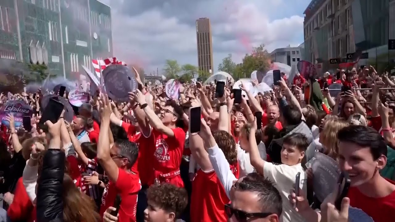 PSV fans celebrate winning the Dutch League title - YouTube