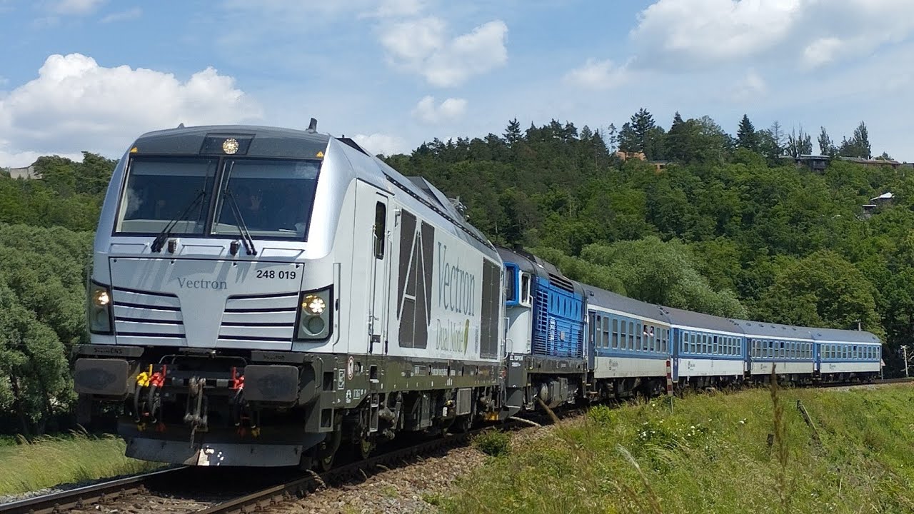 Dual Mode Vectron na vlacích R Rožmberk 13.6.2023 - YouTube