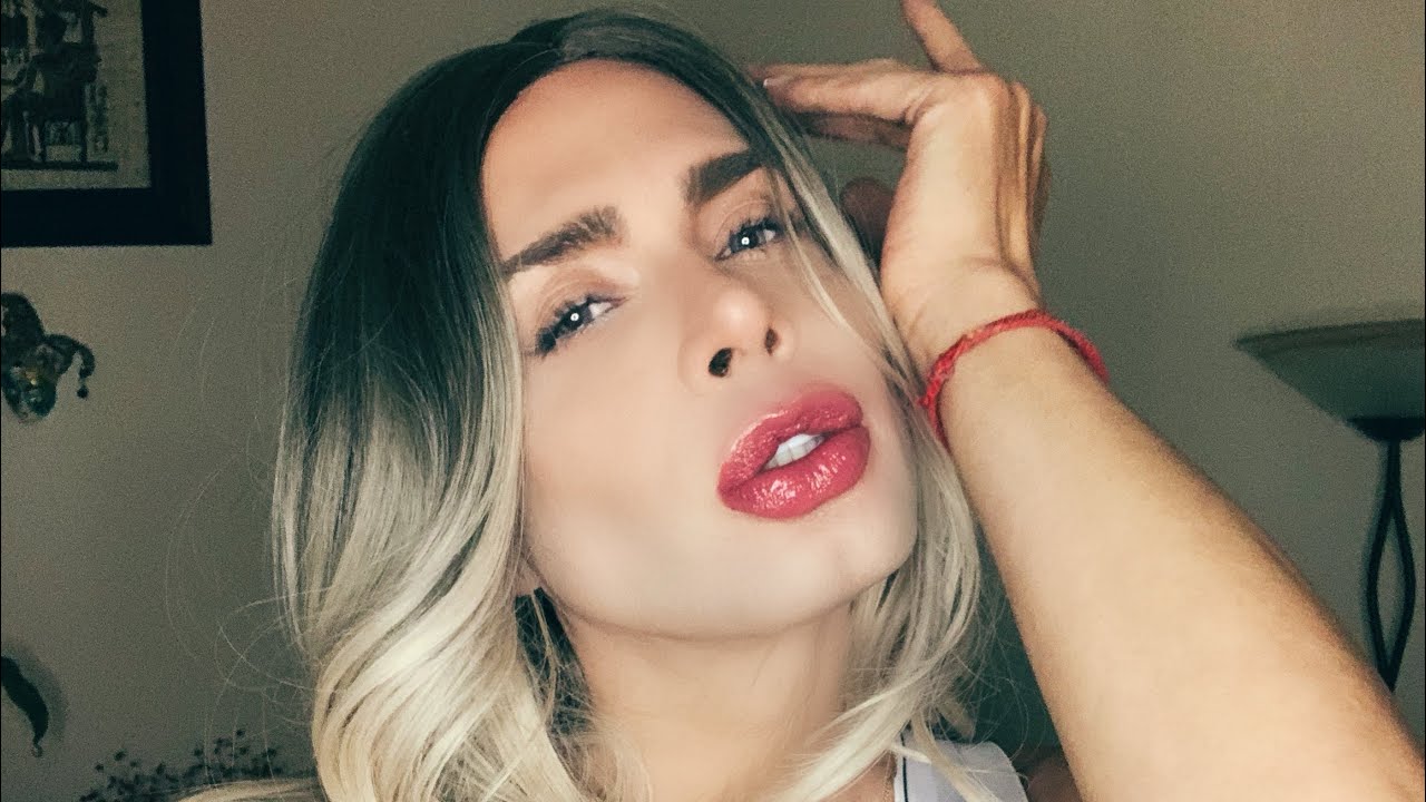 Con peluca y tacón! Pre cumple de Chris Vi’Luka - YouTube