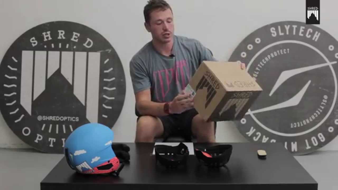 Tutorial SHRED: adattabilità del casco Mega Brain Bucket RH - YouTube