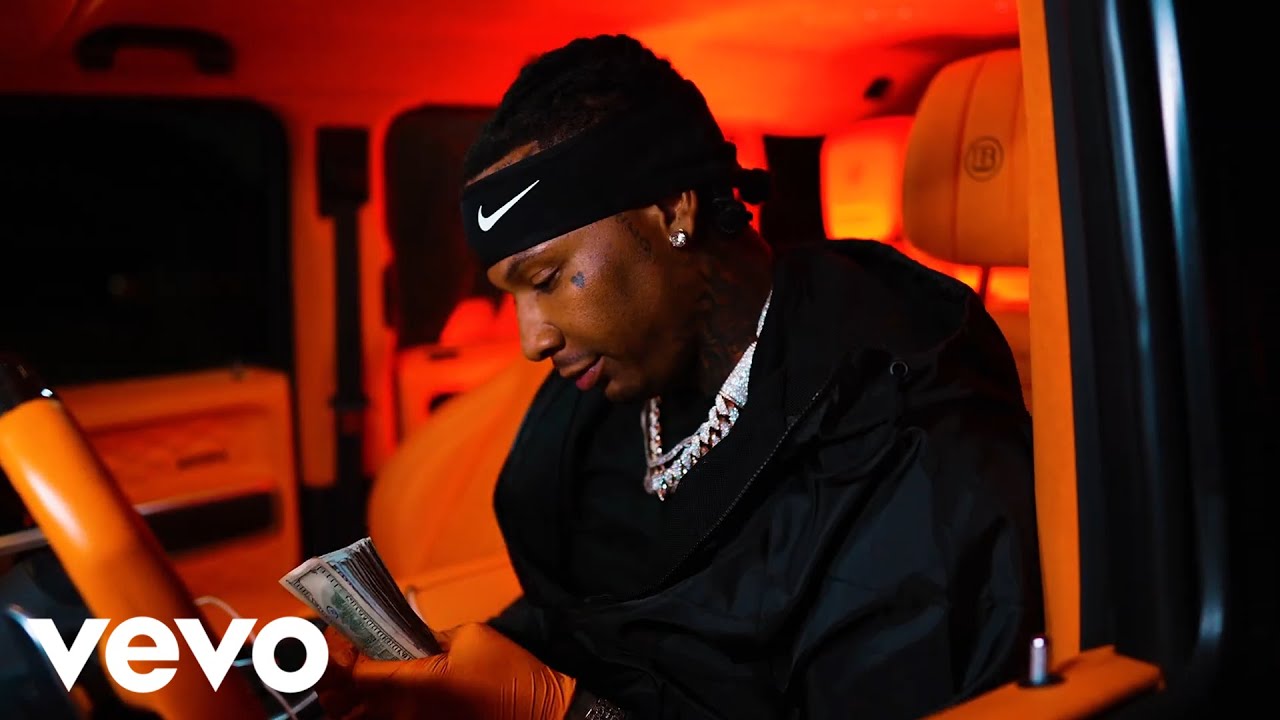 Moneybagg Yo ft. Gucci Mane - Grams [Music Video] - YouTube