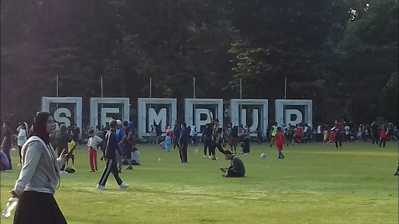 JALAN JALAN PAGI KE LAPANGAN SEMPUR KOTA BOGOR JAWA BARAT - YouTube