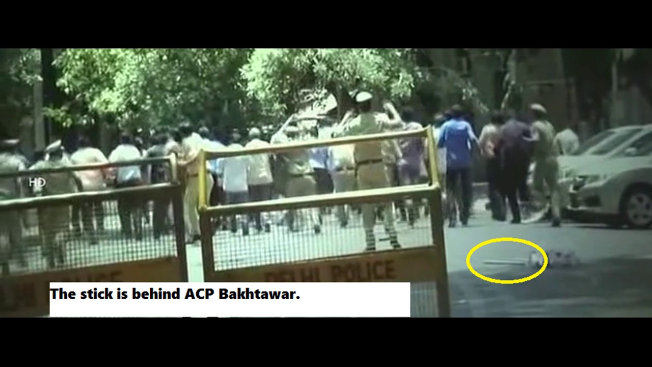 COMMANDO 2 mistakes || 2 mistakes in movie - YouTube