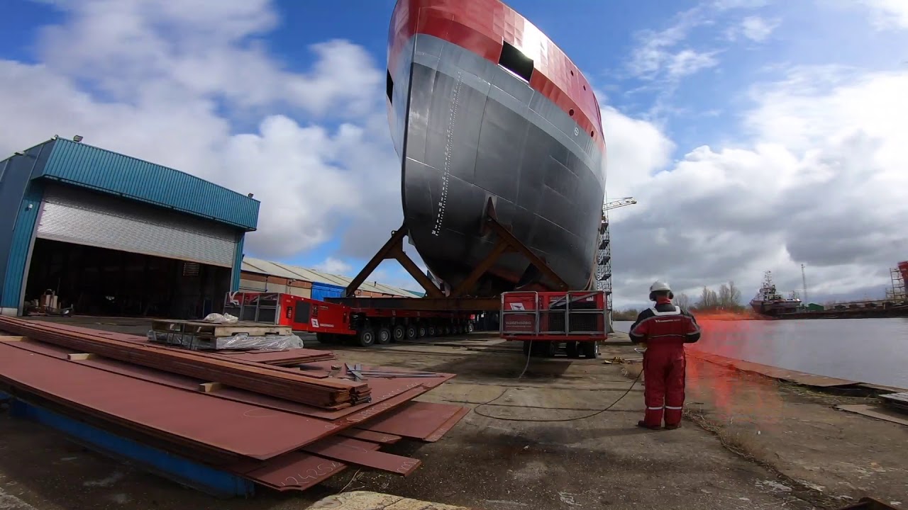 Transport fore ship section Easymax II - YouTube