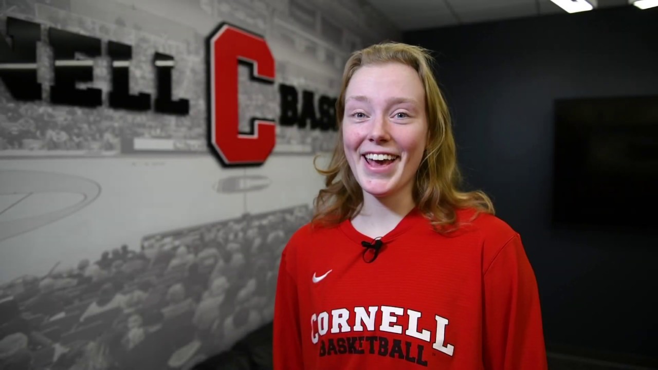 5 Questions With : Laura Bagwell-Katalinich - YouTube