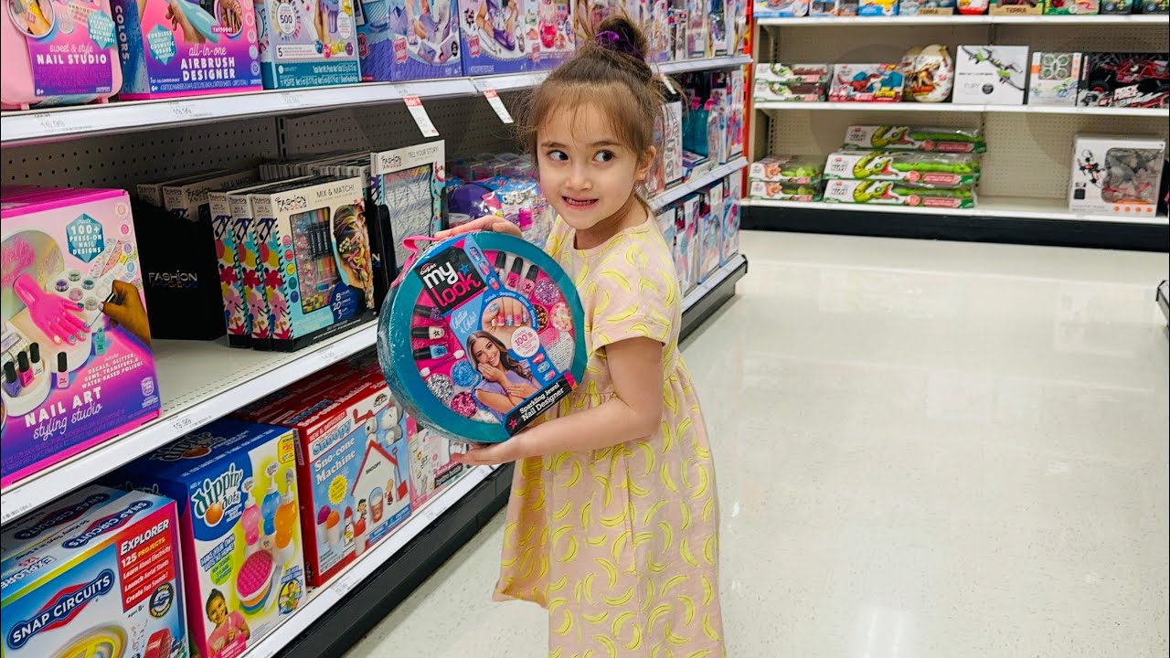 🌈Cute Baby Girl Goes Target TOY Shopping in Minneapolis, Minnesota # ...