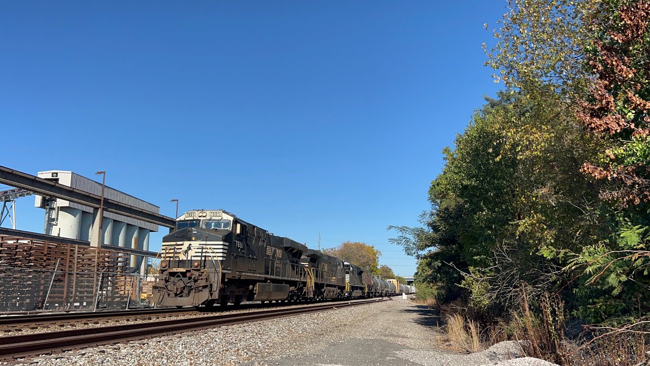 NS ES44DC 7691 w/ SD70ICC Leads Late Manifest 127 on 10/22/23 - YouTube