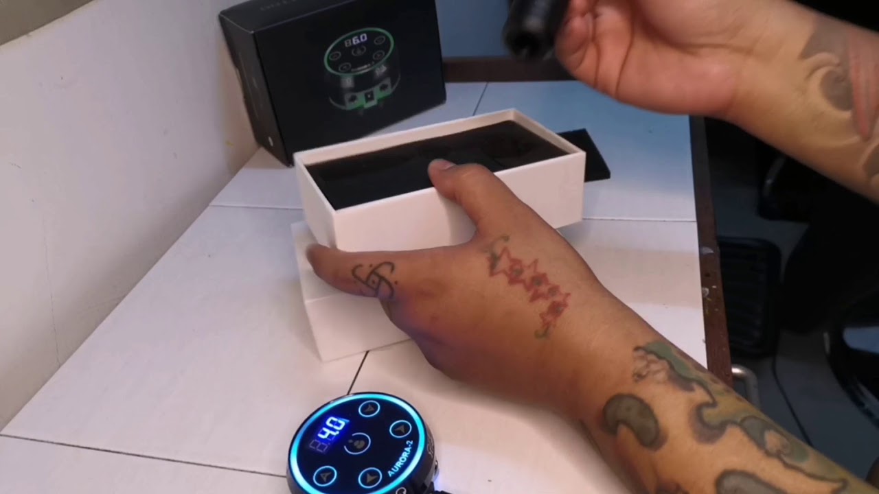 Unboxing mast flash tattoo machine - YouTube