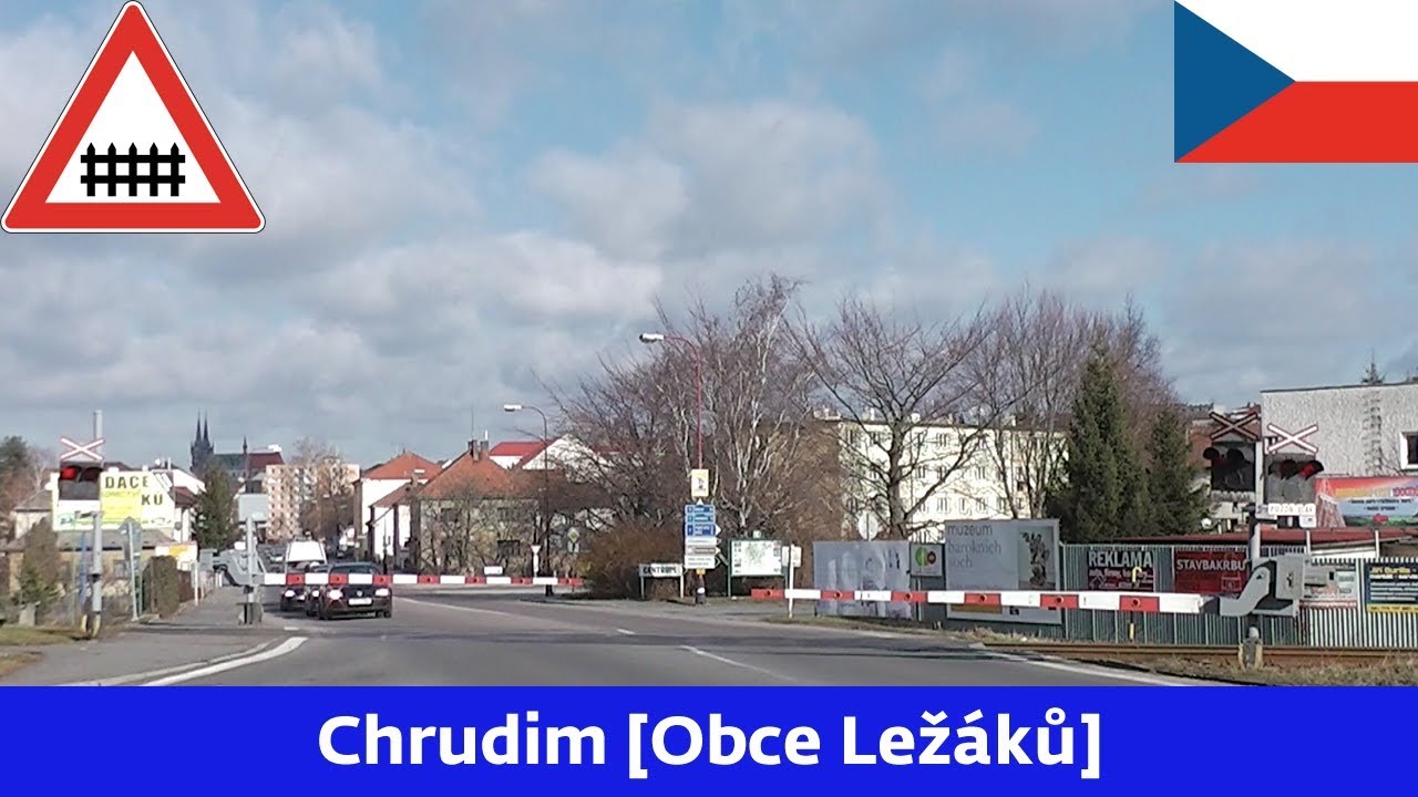 Železniční přejezd Chrudim [Obce Ležáků] - 3.2.2013 - YouTube