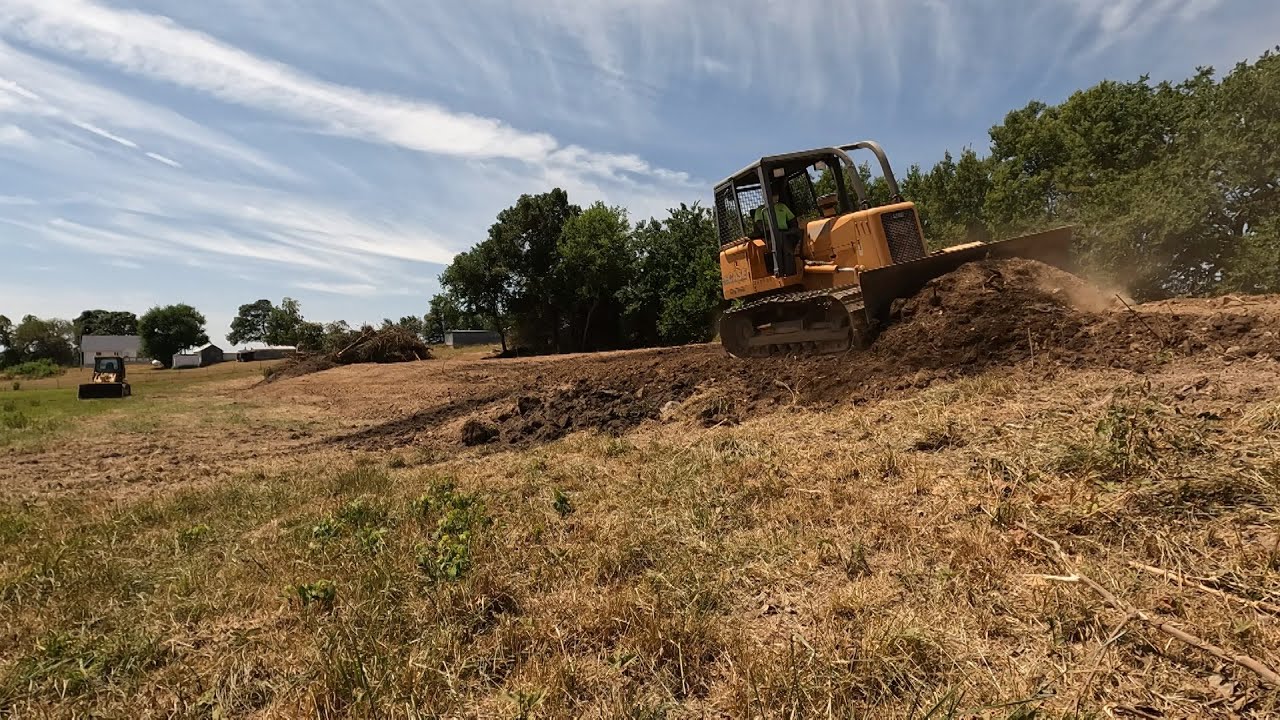 Finish Grading A Pond Dam With The Case 850H! - YouTube