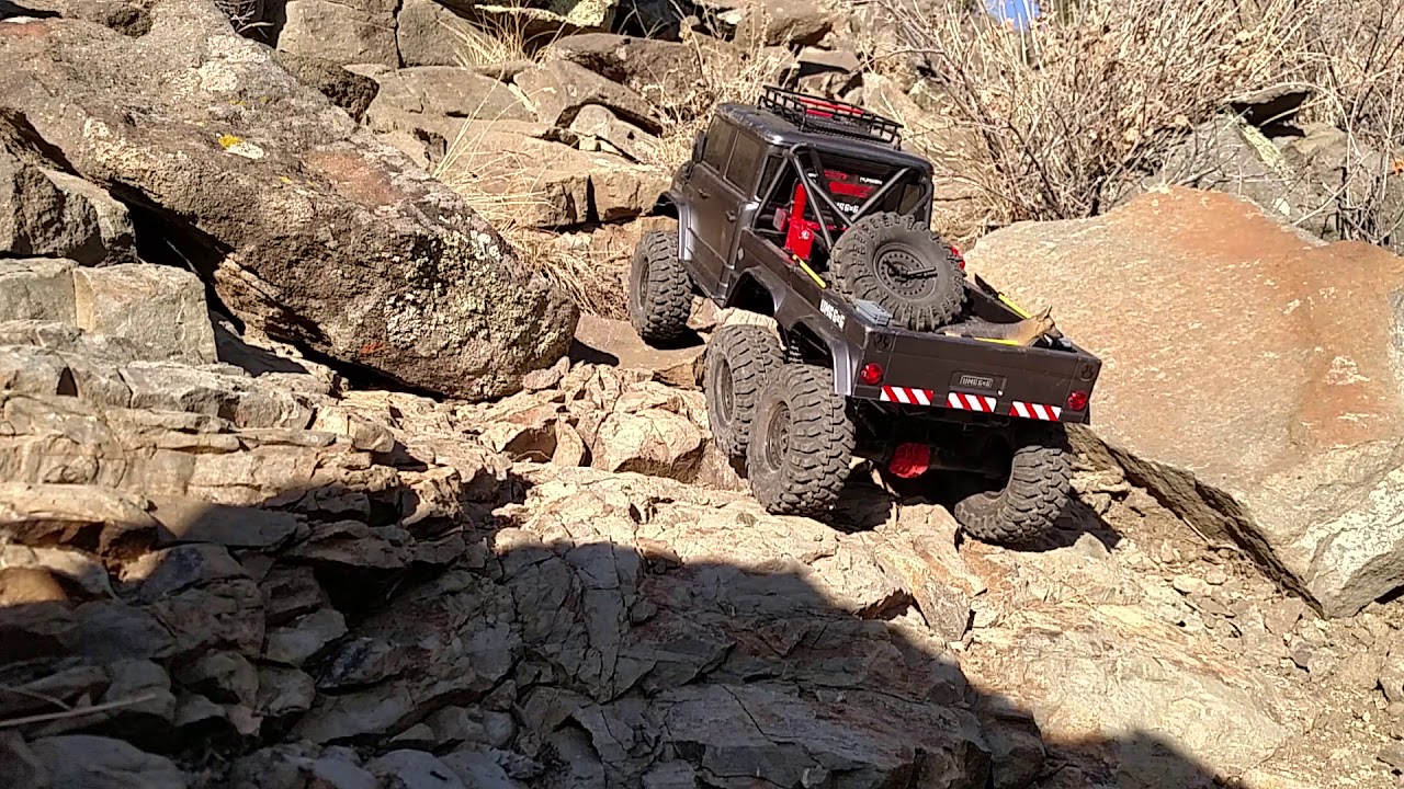 Axial UMG10 6x6 vs The Hogback Trail!! - YouTube