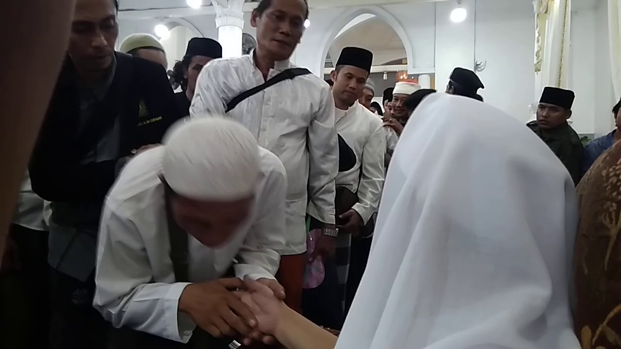 Alhamdulillah Saget bertemu dengan Habib Luthfi bin Yahya Amin - YouTube