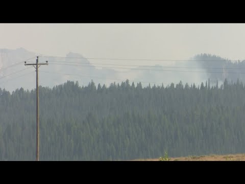 Bench Lake Fire prompts Redfish Lake complex evacuations - YouTube