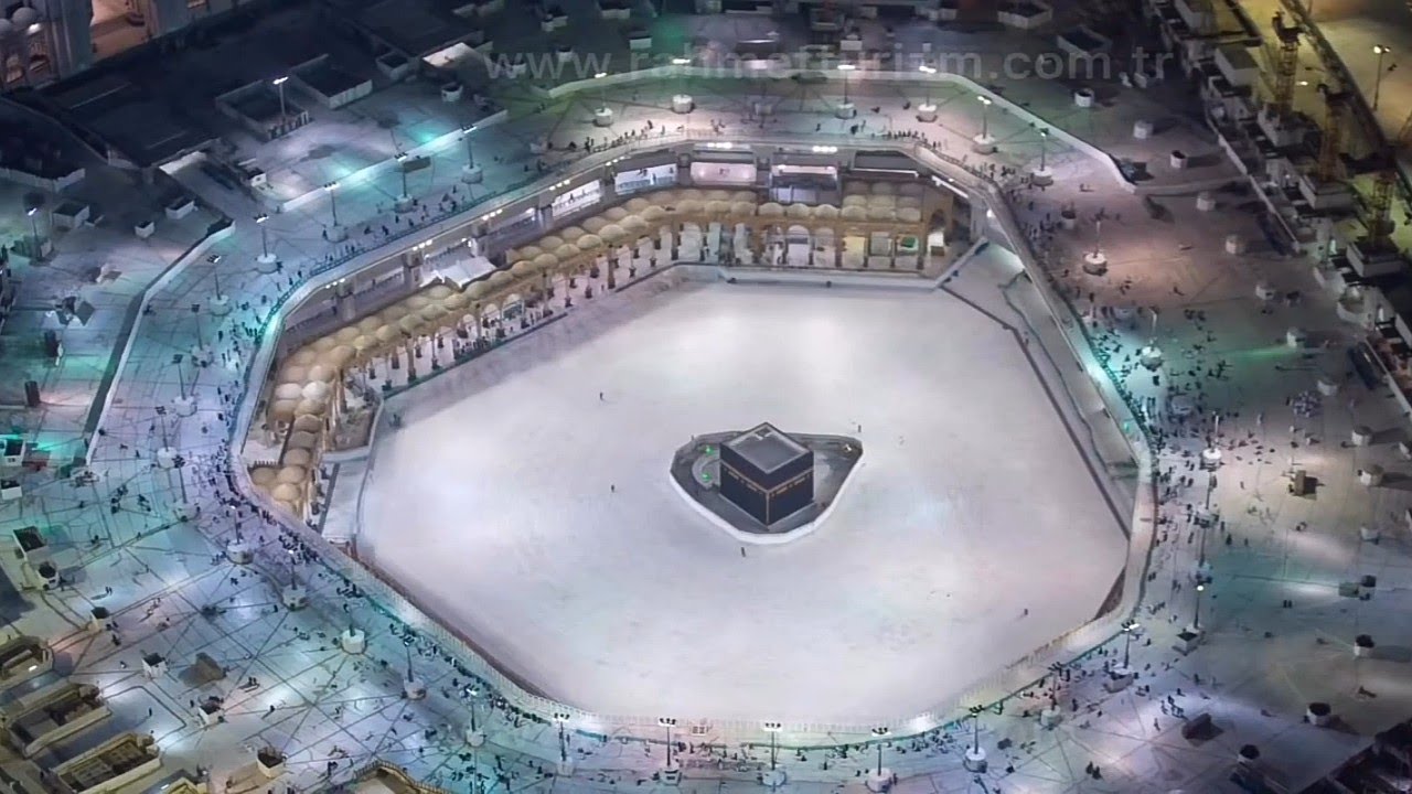 IMAM-E-KAABA CRYING!! Emotional moments during namaz e juma in khana-e ...