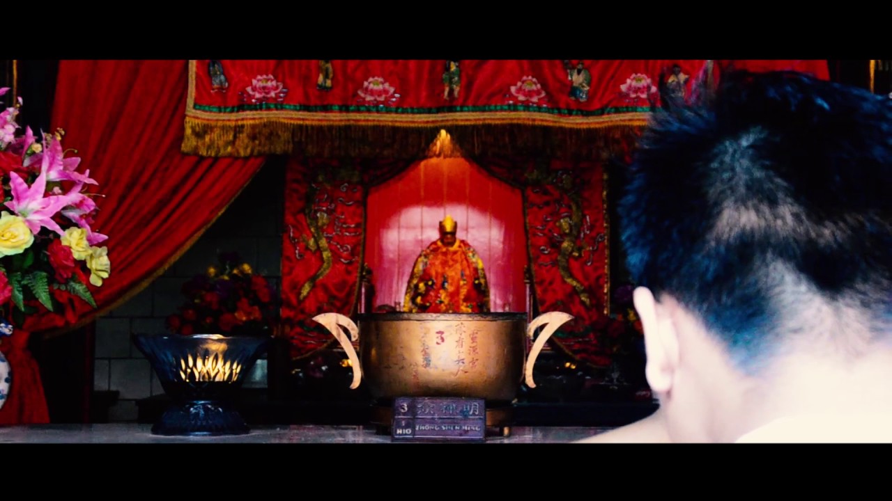 KLENTENG DITENGAH SWASTIKA - SMA LAB UNDIKSHA - YouTube