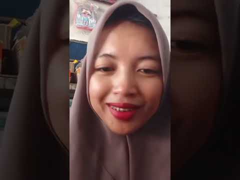 Jilbab cewek cantik memang menggoda gadis idaman laki laki bibir merah manis