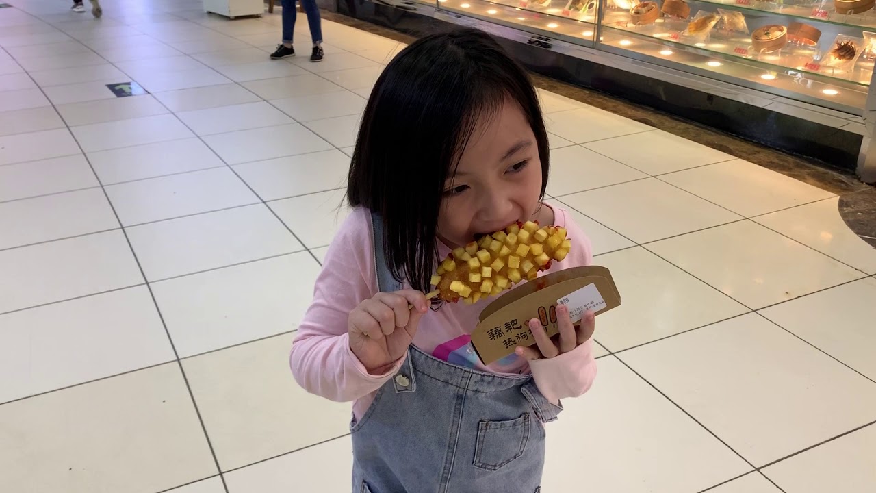 Fail Eating cheese Hot dog at China-Count down day 2019 to 2020 - YouTube